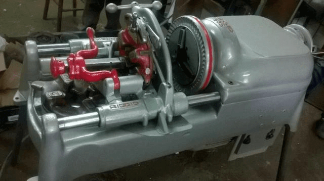 Locação de Rosqueadeiras - Elétrica e Manual